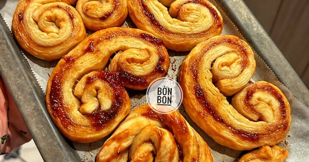 Cách Làm Món Bánh Ngàn Lớp Cuộn Mứt Dâu (Strawberry Jam Twists ...