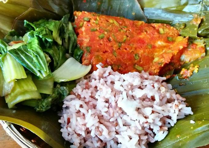 Resep Pepes Ikan Kakap oleh Ana Sashi - Cookpad