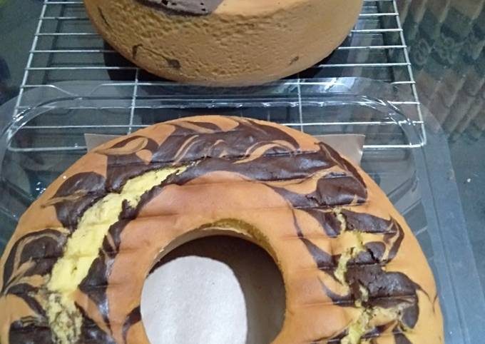 Resep Bolu zebra oleh Agustina Waode - Cookpad