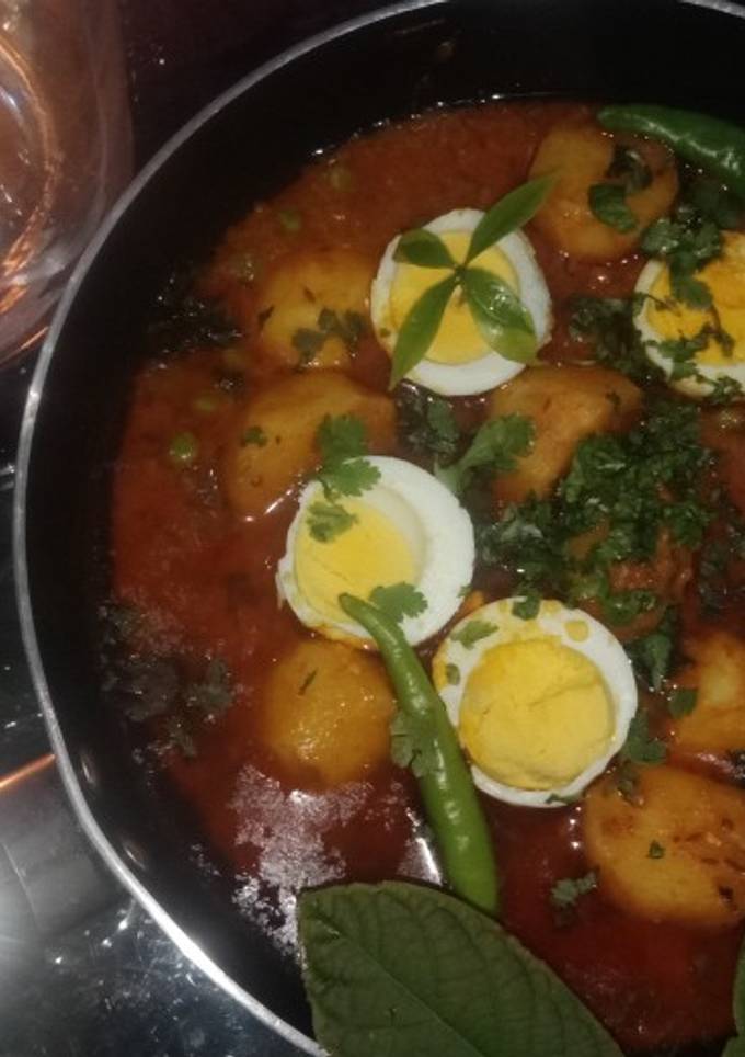 Alu mattar Anday night Recipe by Shumaila Younas - Cookpad