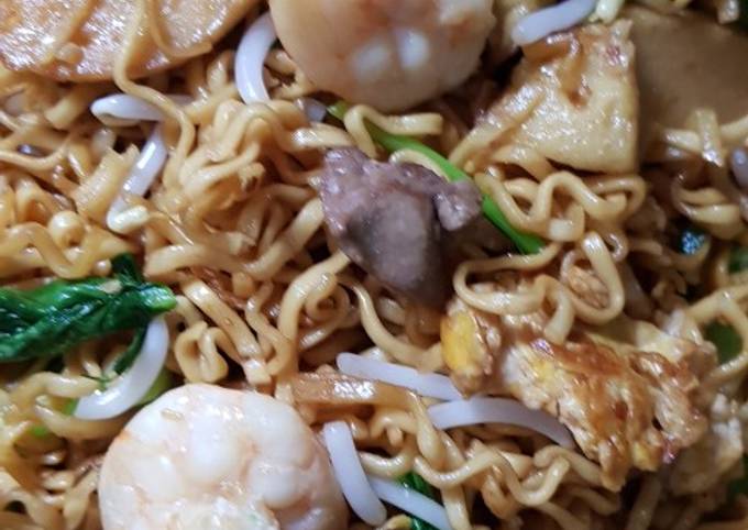 Resep Mie Goreng Komplit oleh Ie Tju - Cookpad