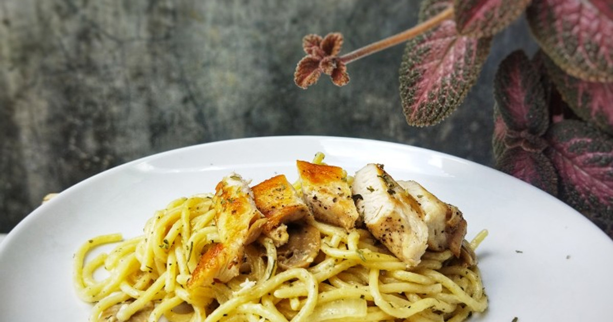 Resep 𝕊ℙ𝔸𝔾𝔼𝕋𝕋𝕀 ℂℍ𝕀ℂ𝕂𝔼ℕ ℝ𝕆𝔸𝕊𝕋𝔼𝔻 oleh Ony Tsu - Cookpad