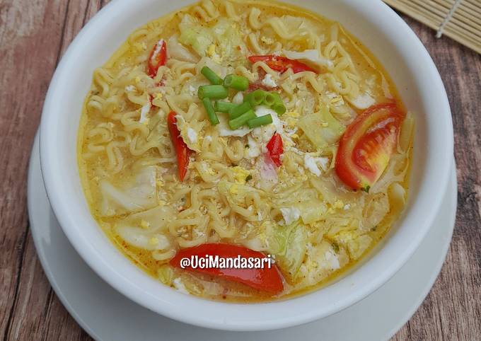 Resep Mie Rebus Telur oleh Uci Mandasari - Cookpad