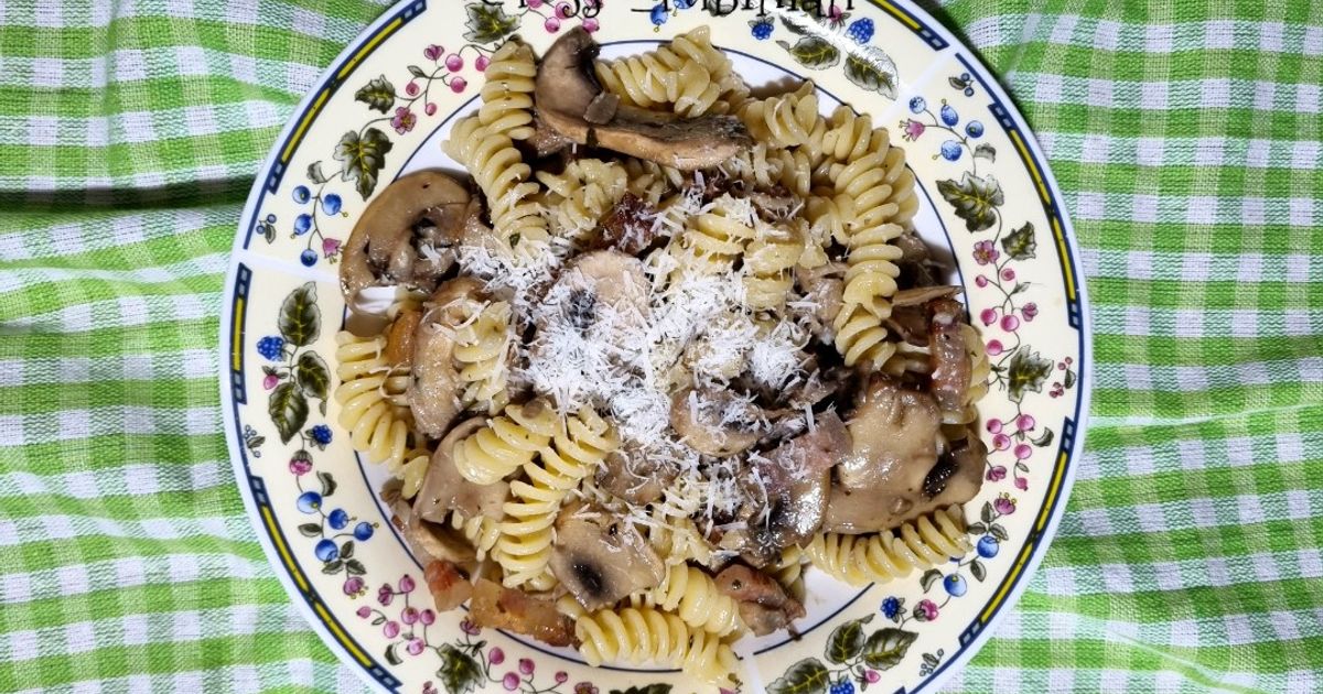 Ricetta Fusilli Con Funghi Misti di rosso rubinian - Cookpad