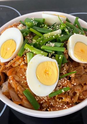 Stir Fried Pork With Kimchi Recipe by Pakprawee - Cookpad