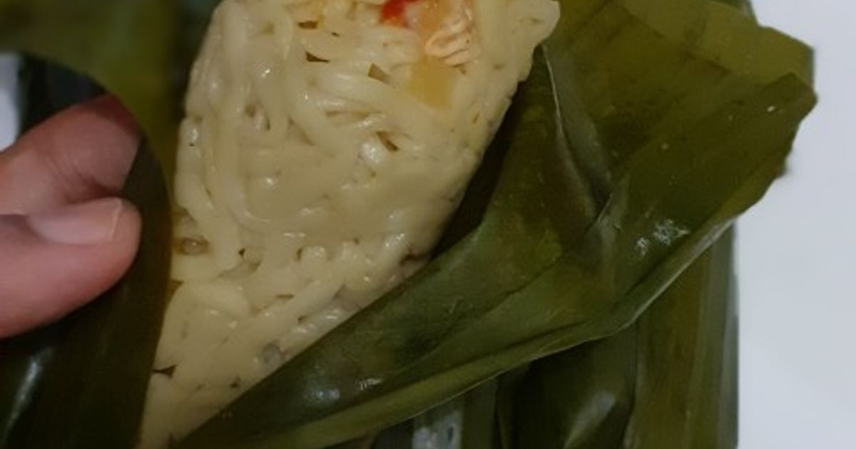 Resep Arem Arem Mie Isi Ayam Suwir oleh Dapoer Momma - Cookpad