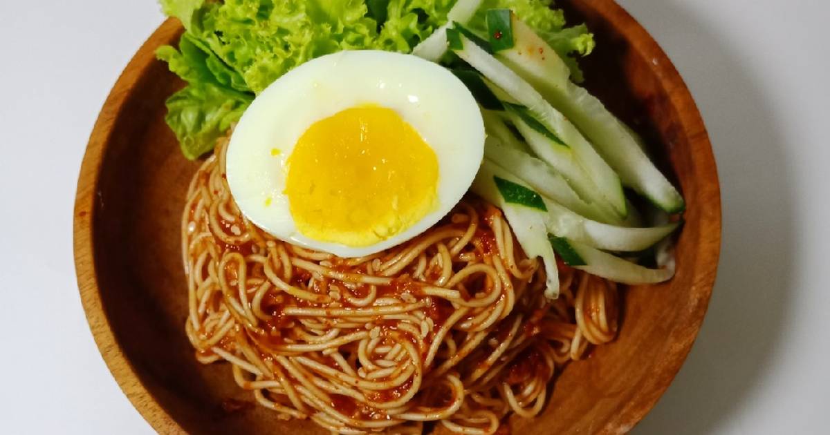 Resep Bibimyeon / Bibimguksu (mie asam pedas korea) oleh Danna - Cookpad