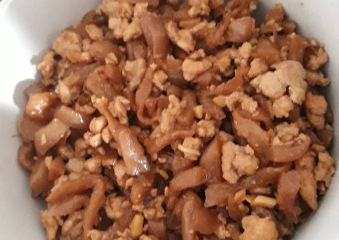 Resep Chaipo (Lobak Manis) Tumis Daging oleh Silvia Mgrt Kitchen - Cookpad