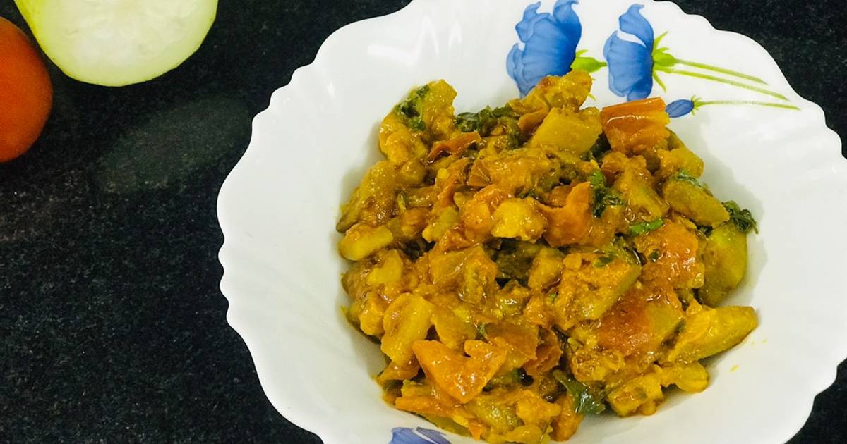 Bottle gourd tomato curry Recipe by Rashmi Kapil Garg - Cookpad