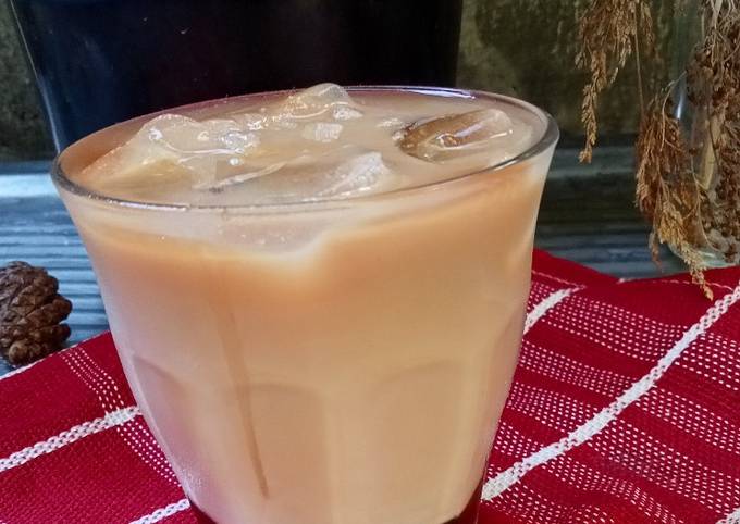 Resep Es teh susu gula merah oleh De,an Cooking - Cookpad