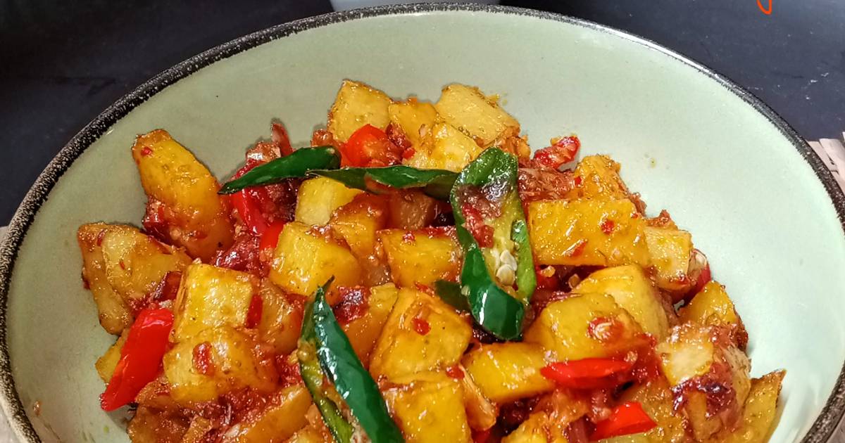 Resep Sambal Goreng Kentang Cabe Merah Hijau oleh DEWI SARASWATI - Cookpad