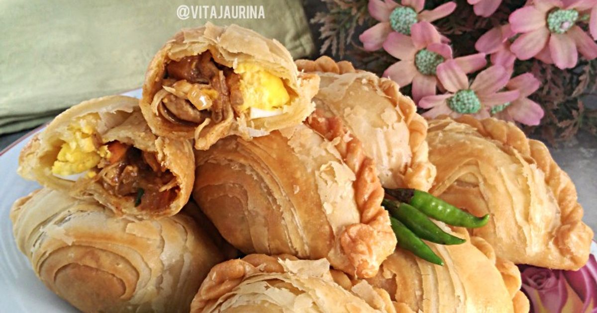 Resep Spiral Puff Rogut Ayam Rendang oleh Vita Jaurina - Cookpad
