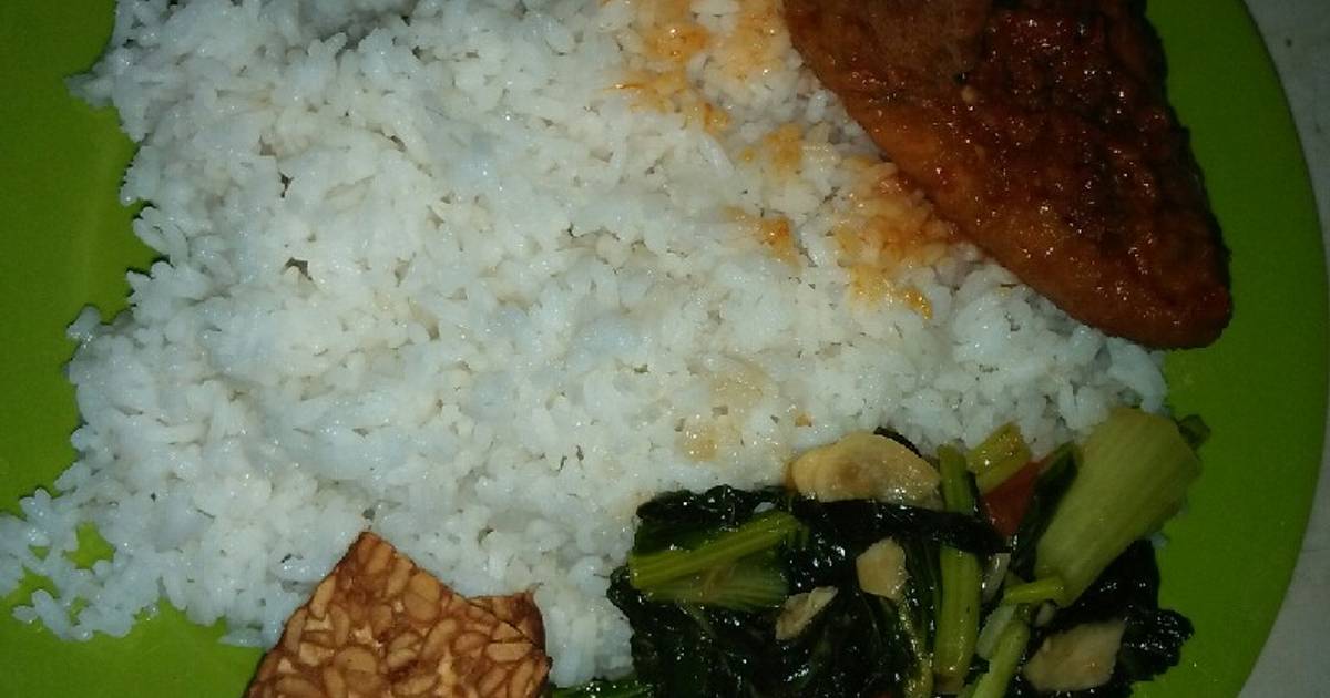 Resep Nasi sayap ayam pedes manis dan tumis sawi hijau,tempe goreng ...