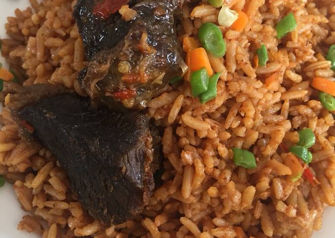 Jellof rice Recipe by Zahal_treats - Cookpad