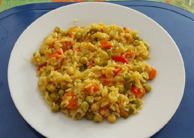 Arroz colorido con arvejas secas Receta de Huerta Comunitaria del Prado ...