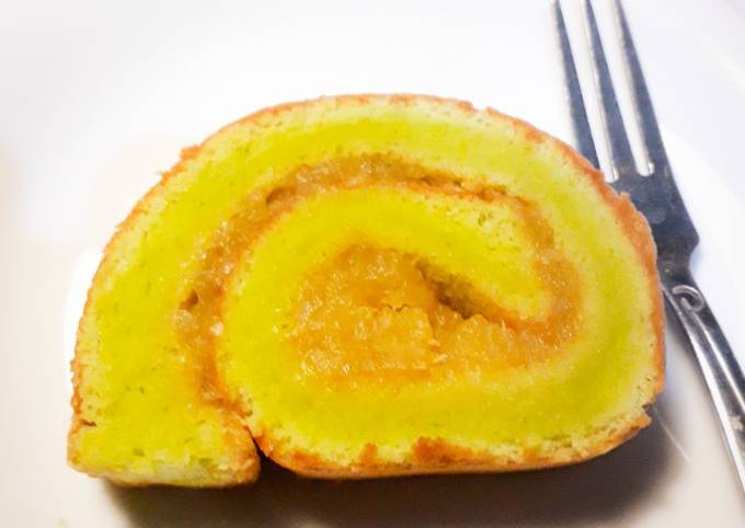 Resep Pandan Swiss Roll oleh Wilna Maiyestinoval - Cookpad