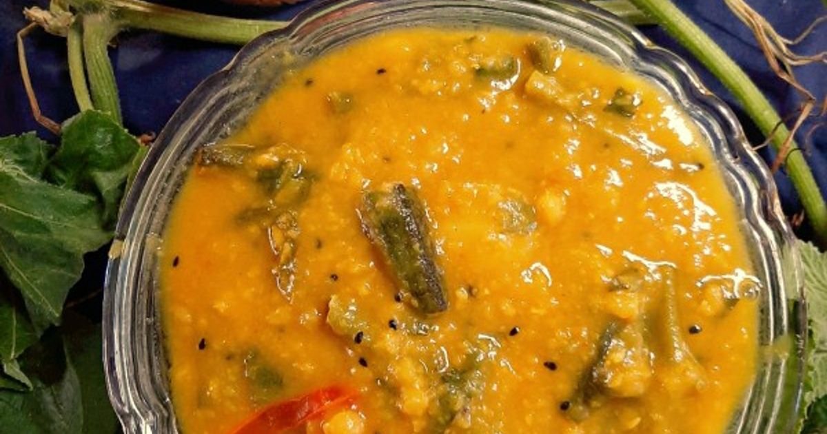 Mousumi Sengupta দ্বারা সবজি দিয়ে মটর ডাল(Sobji Die Motor Dal In ...