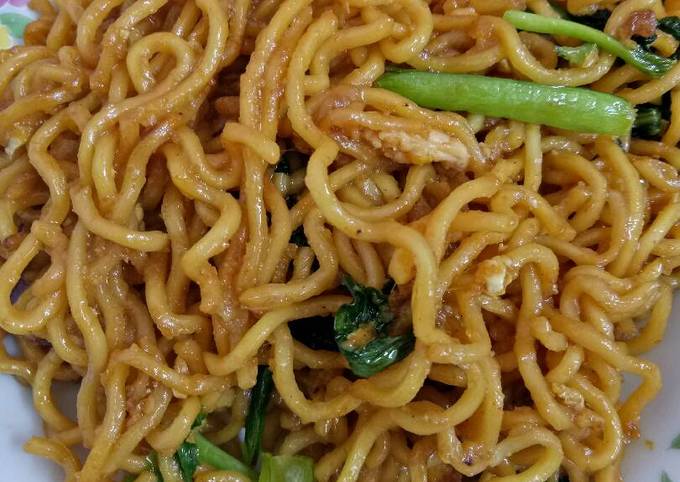 Resep Mie Goreng Kare oleh Dea Eka Pratama Sari - Cookpad