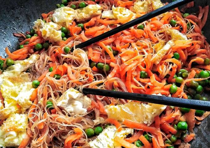Ricetta Noodles saltati con verdure di Beatrice Zippo - Rockitchen ...