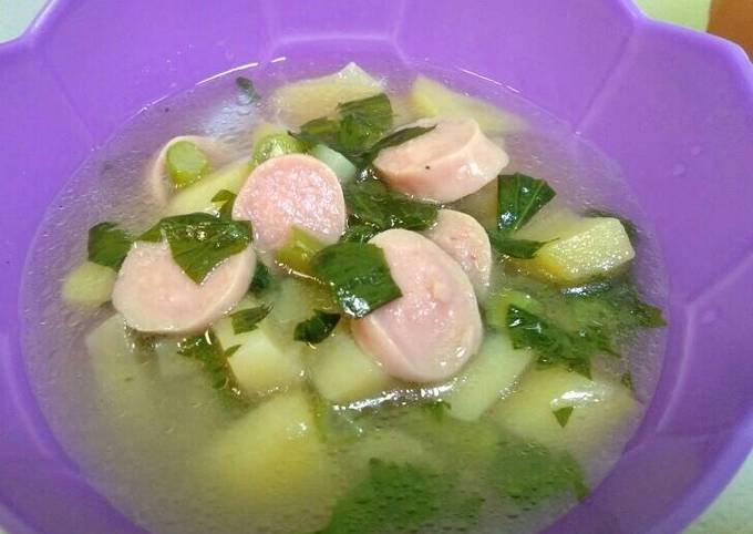 Resep Sop Kentang+Sosis...💖💖 oleh Nuri indriyani - Cookpad