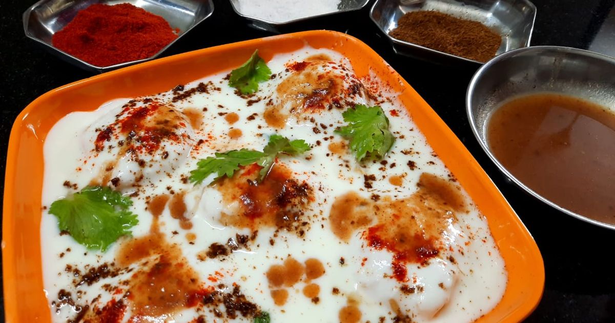 Hema Paresh Mehta ( Hemangini ) દ્વારા રેસીપી દહીં વડા (Dahi Vada ...