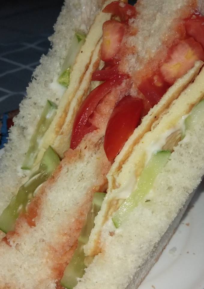 Resep Sandwich simple'ala anak kost oleh Winaakmn - Cookpad