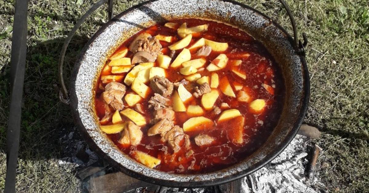 Disznópörkölt krumplival kicsit másképp | Anita Batáné Demjén receptje ...