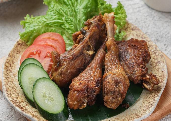 Resep Ayam Kampung Goreng bumbu simple & enak oleh Suin Ummu Abiyyu ...