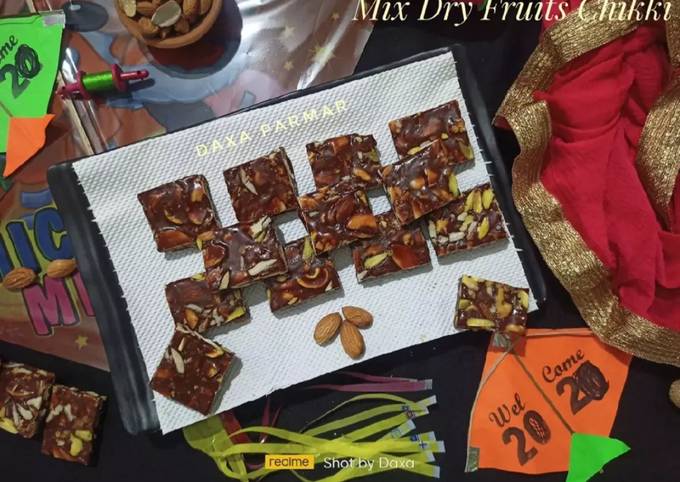 Mix Dry Fruits Chikki Recipe by Daxa Parmar - Cookpad