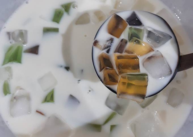Resep Es Jelly Susu oleh FaiFai - Cookpad