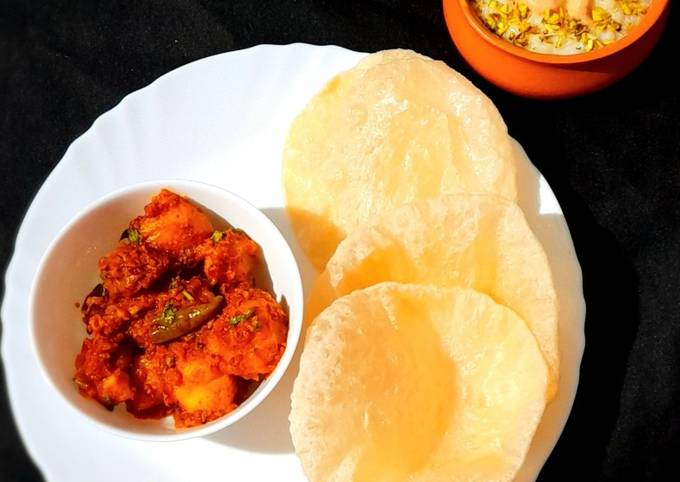 Luchi Aloor Dum and Payesh Recipe by Sanuber Ashrafi - Cookpad