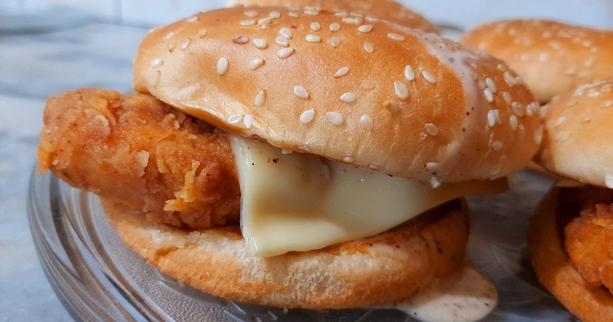 Chicken Fillet Burgers🤙😍 Recipe by 🔥🖤Jannat Butt🖤🔥 - Cookpad