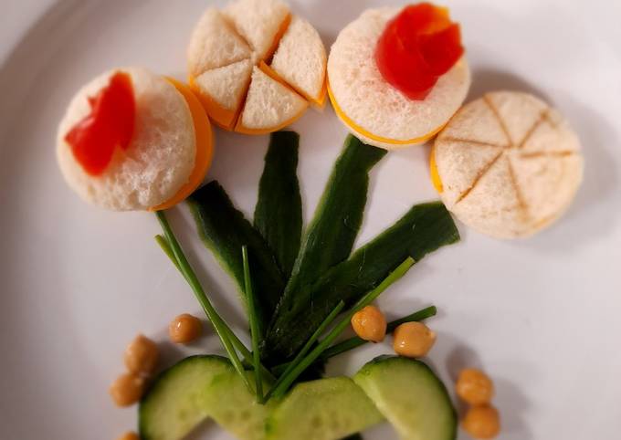 Flower Sandwich for kids Recipe by Marisa Govender - Cookpad