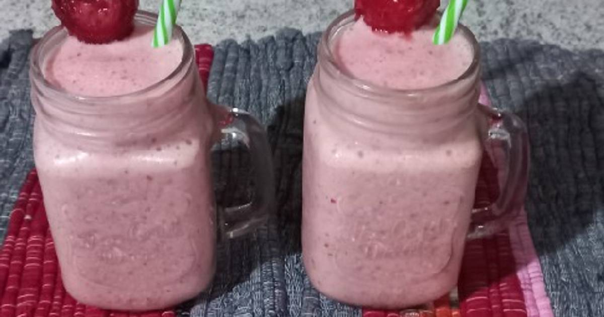 Smoothie de frutillas y banana🍓🍌 Receta de Marita Sosa- Cookpad