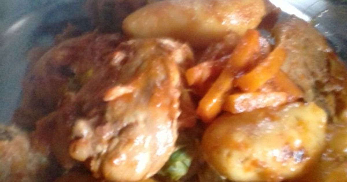 Pollo Con Papines !! Receta de Marta Vallejos- Cookpad