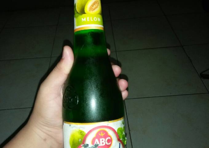 Resep Sirup pandan homemade oleh Kokom Wiknie Saputra - Cookpad