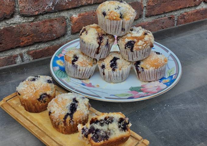 MUFFINS DE VAINILLA Y ARÁNDANOS CON CRUMBLE 🫐🧁 Receta de Naty Cossio 🇺🇾 ...