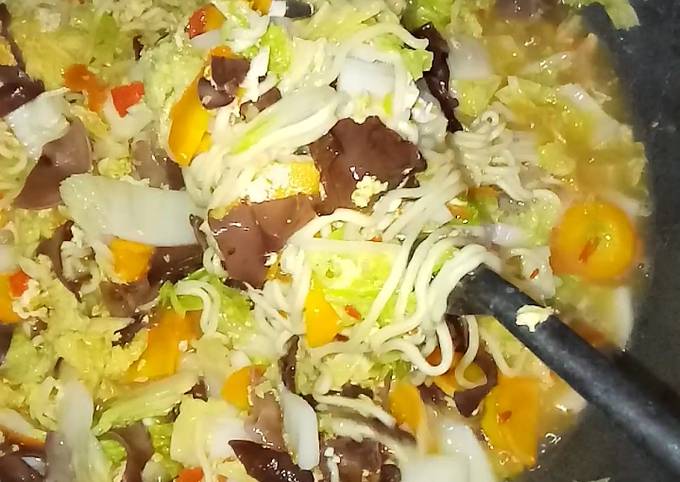 Resep Seblak Sawi, Jamur Kuping Pedas oleh Alifaah - Cookpad