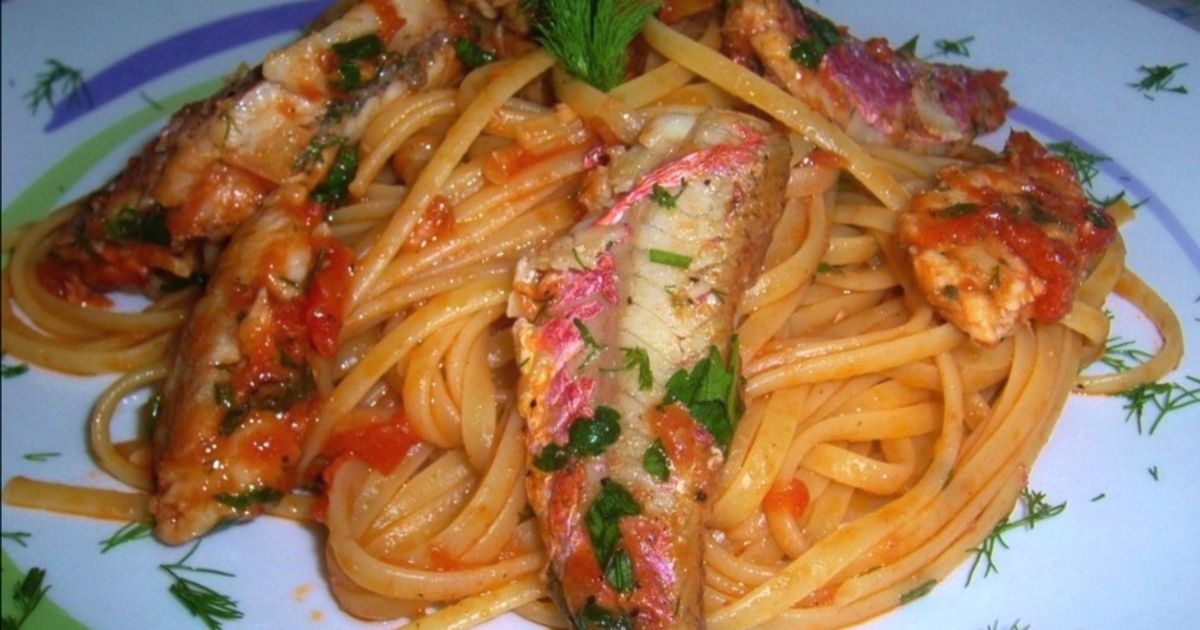 Ricetta Linguine Con Triglie, Pomodorini Freschi E Finocchietto di ...