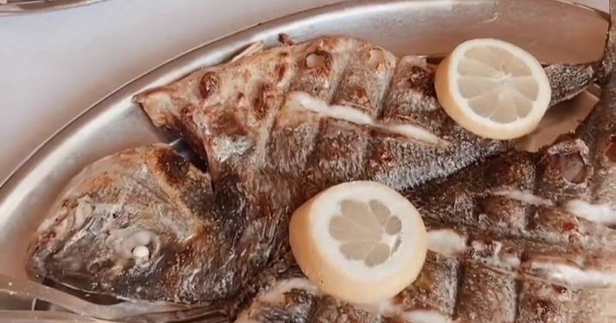 Dourada grelhada Receita por Cila - Cookpad