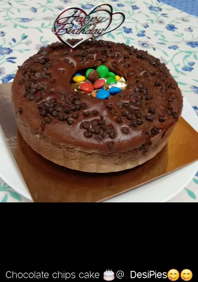 Choco chips chocolate cake Recipe by kannu Nagar - Cookpad