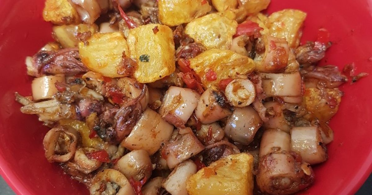 Resep Cu Ke Do Alias Cumi Kentang Balado oleh Efri Yanti - Cookpad