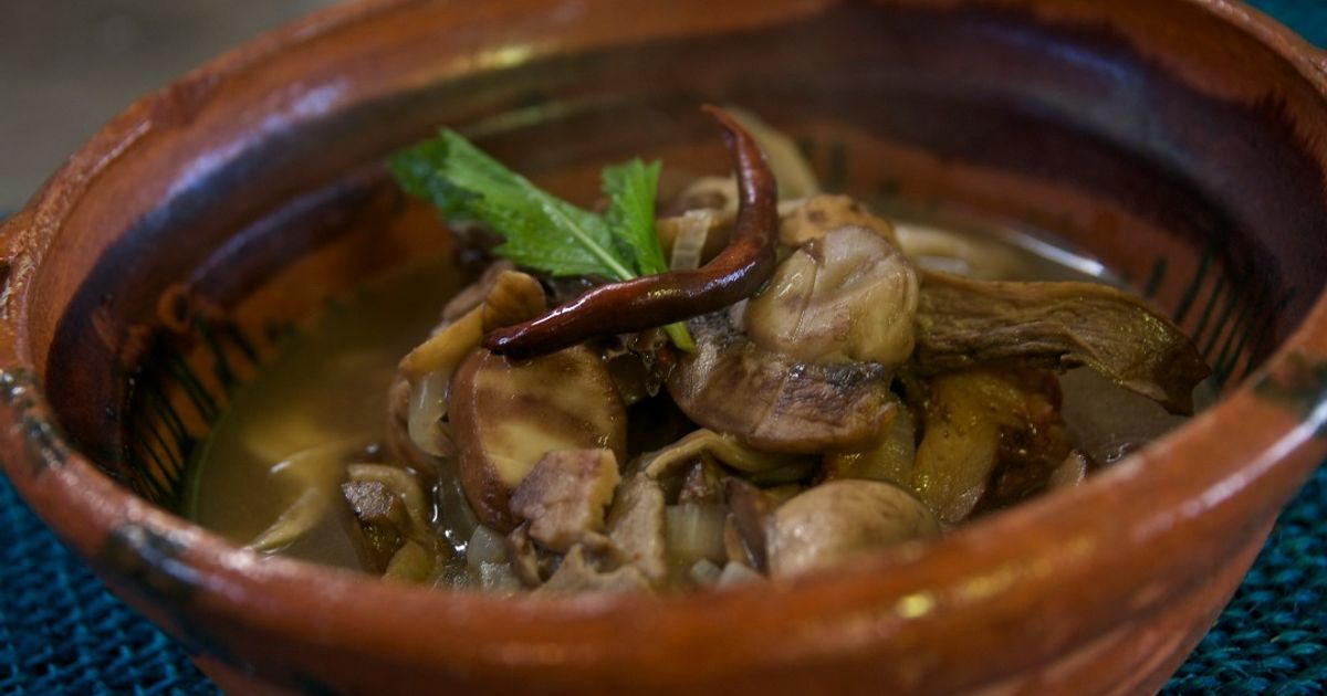 Sopa De Hongos Receta de Lena T- Cookpad