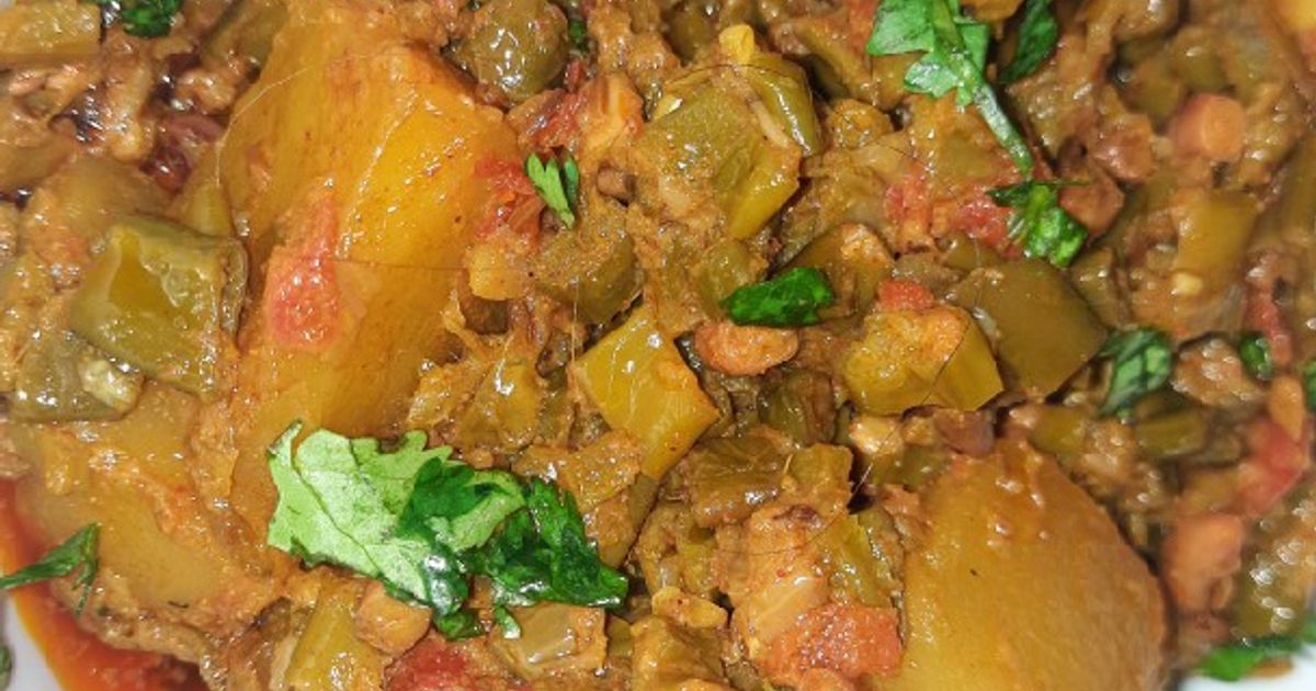 Lobia Phali And Aloo Ki Sabzi Recipe by Uzma Syed - Cookpad
