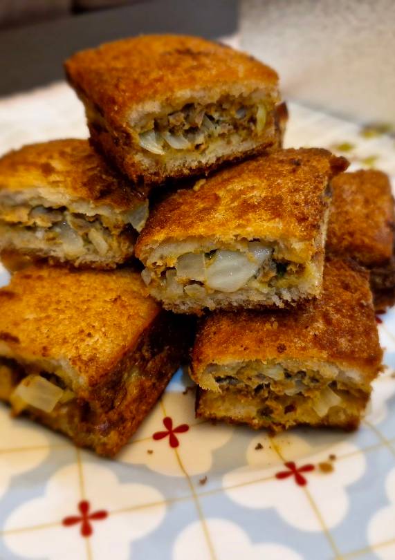 Resep Martabak Telur Roti Tawar oleh Nora Azizah - Cookpad