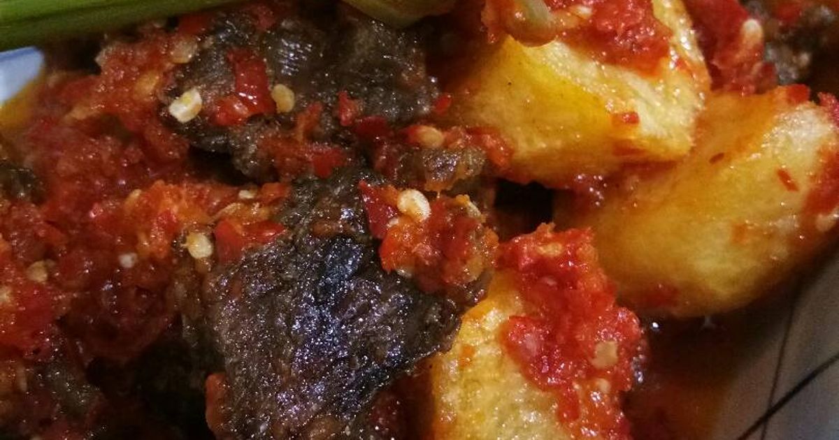 Resep Dendeng Kentang Cabe Merah oleh Dessy VaniaDea 💙🌊⛲ - Cookpad