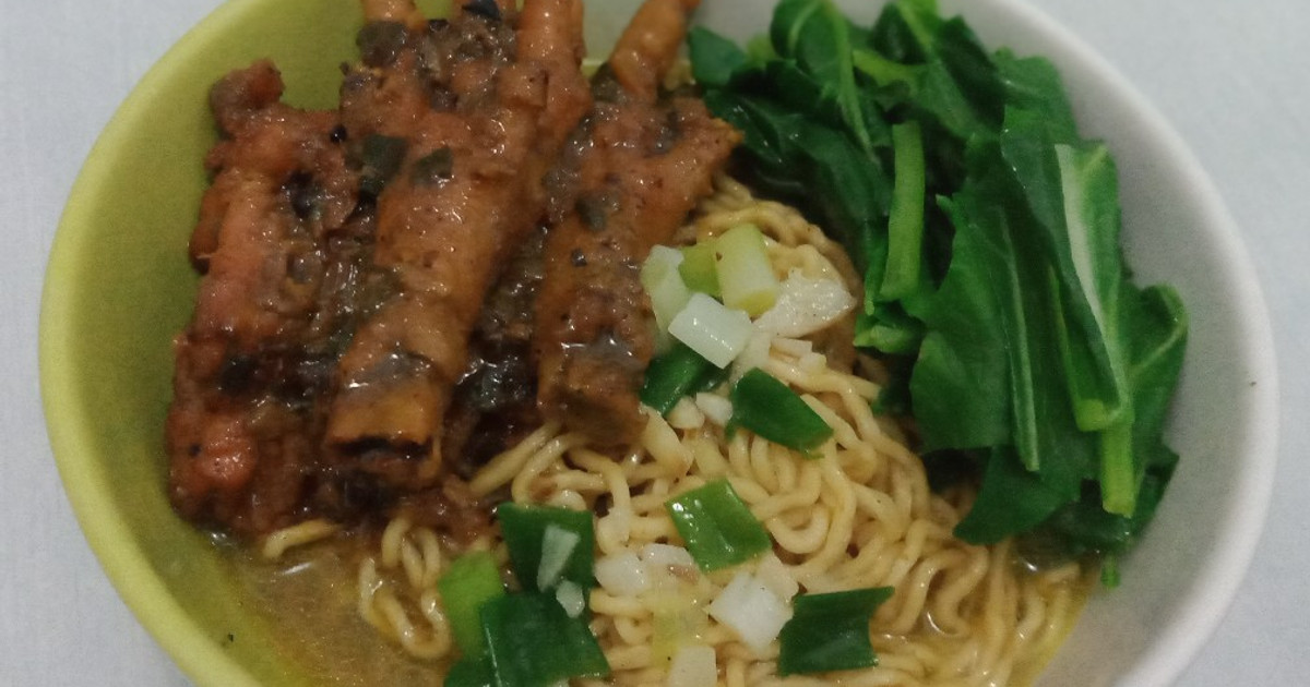 Resep Mie Ayam Ceker "Gerobak Si Abang" oleh Sriati Wahyudi - Cookpad