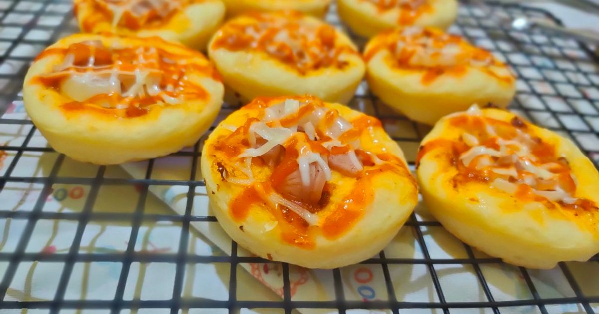 Resep Pizza Mini Empuk (Ide Jualan) oleh Dapur Mom_Ev - Cookpad