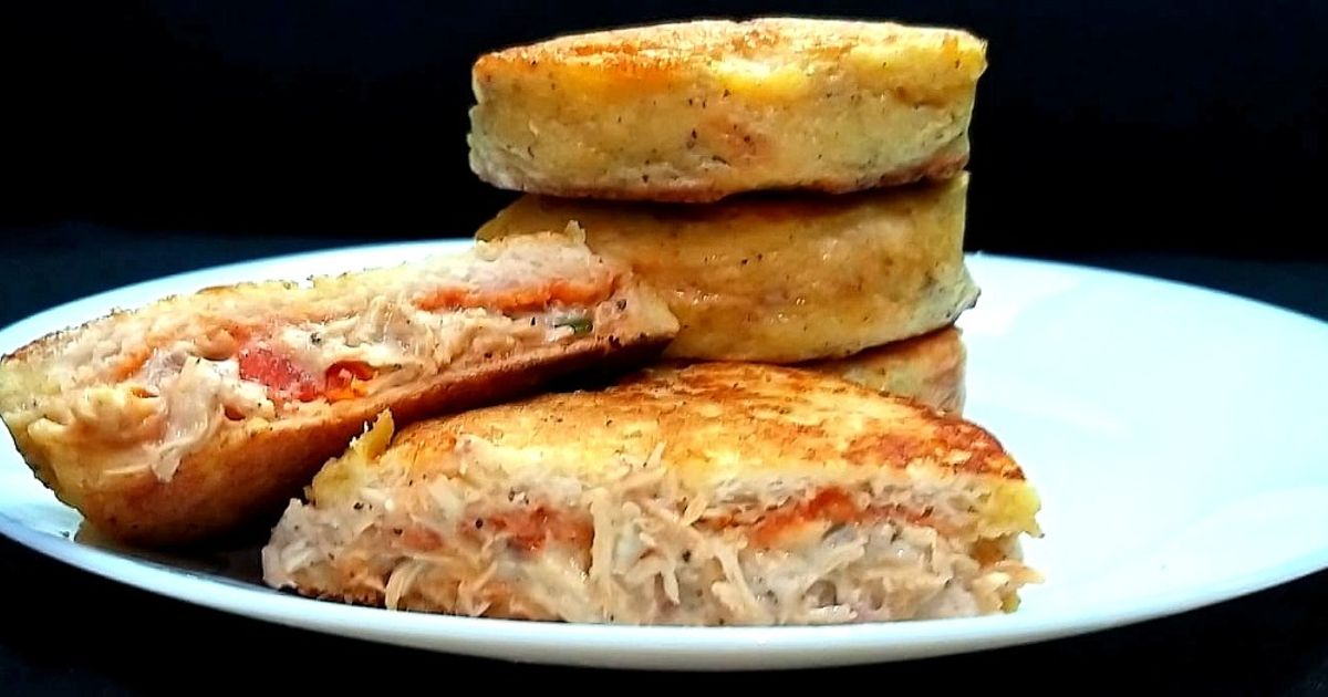 Disc Sandwich Recipe by Rafeena Majid - Cookpad