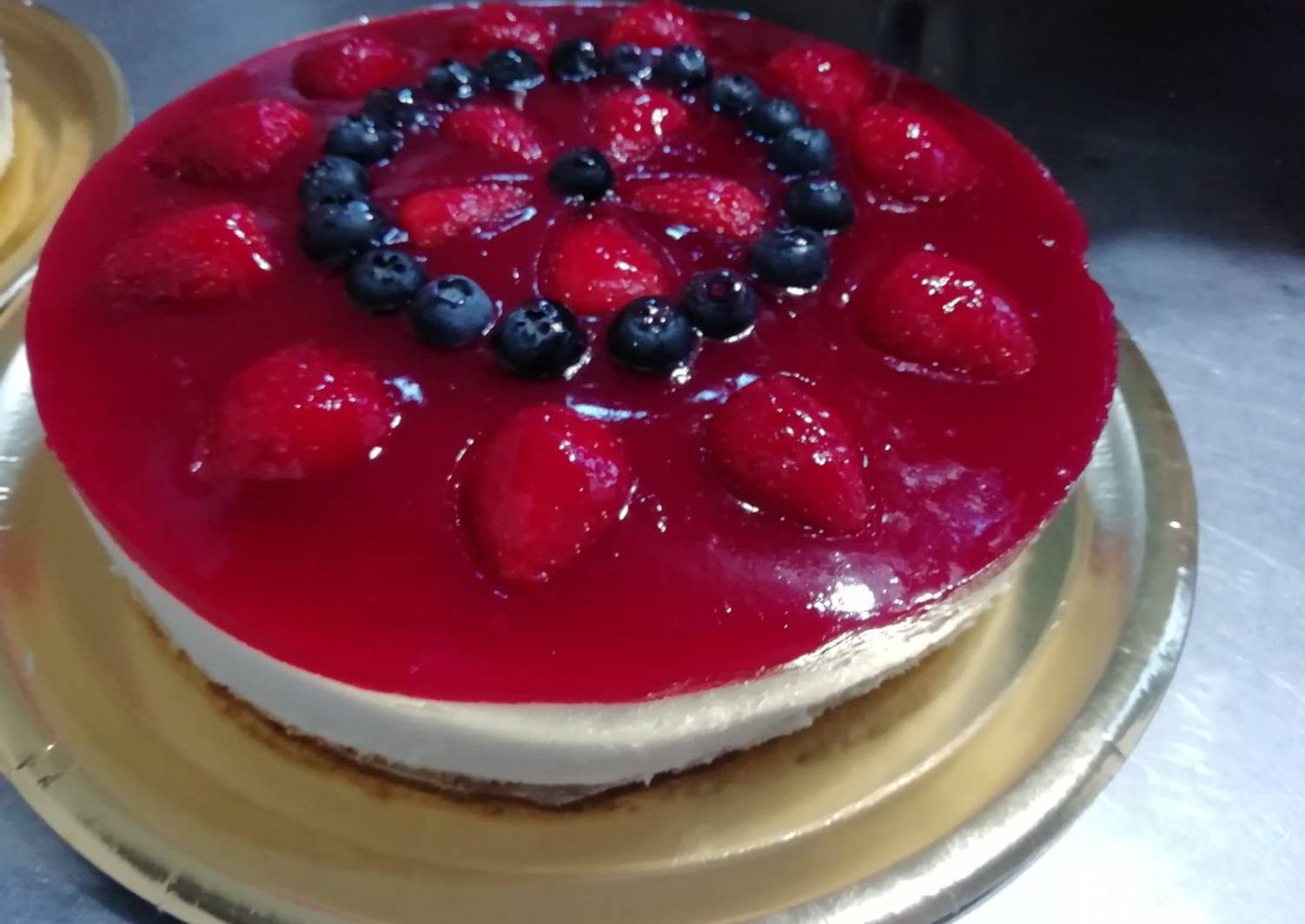 Cheesecake de frutos rojos🍇🍓🍒 Receta de alejandra-cora- Cookpad